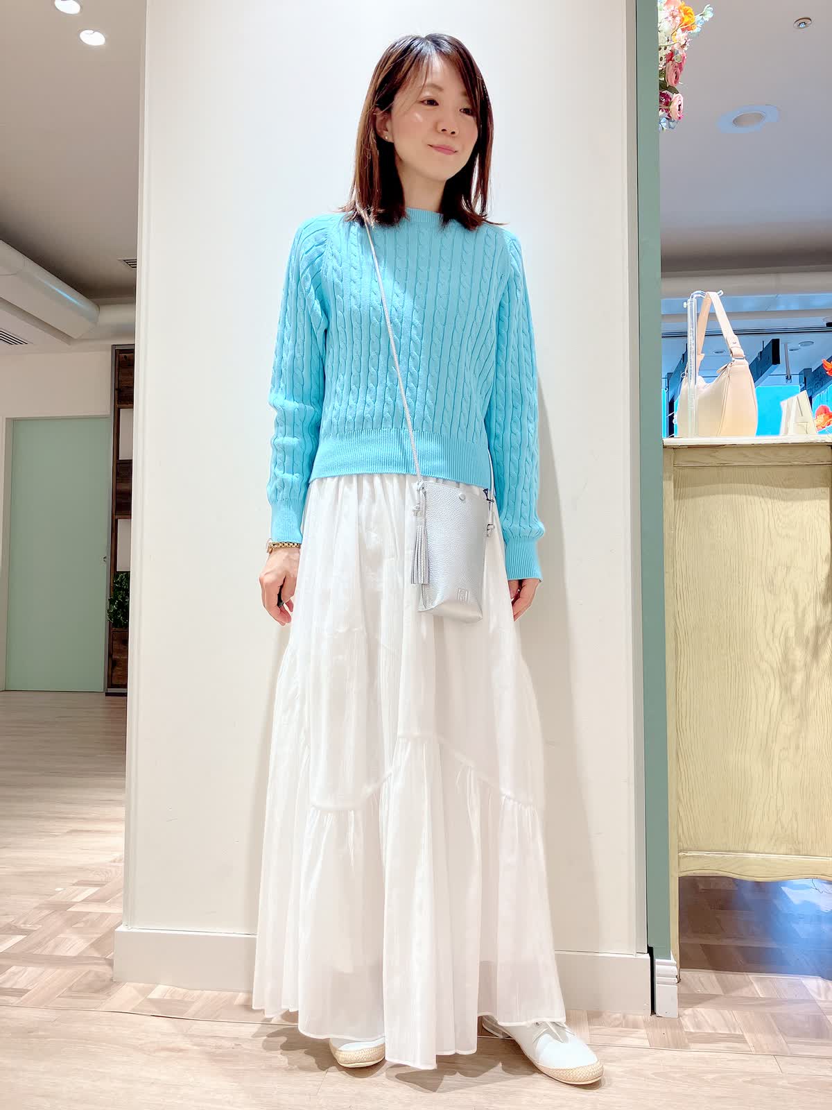 INED Lのニットを使った神戸阪急SUPERIORCLOSETのスタッフスタイリング ｜フランドル（FLANDRE）オンライン