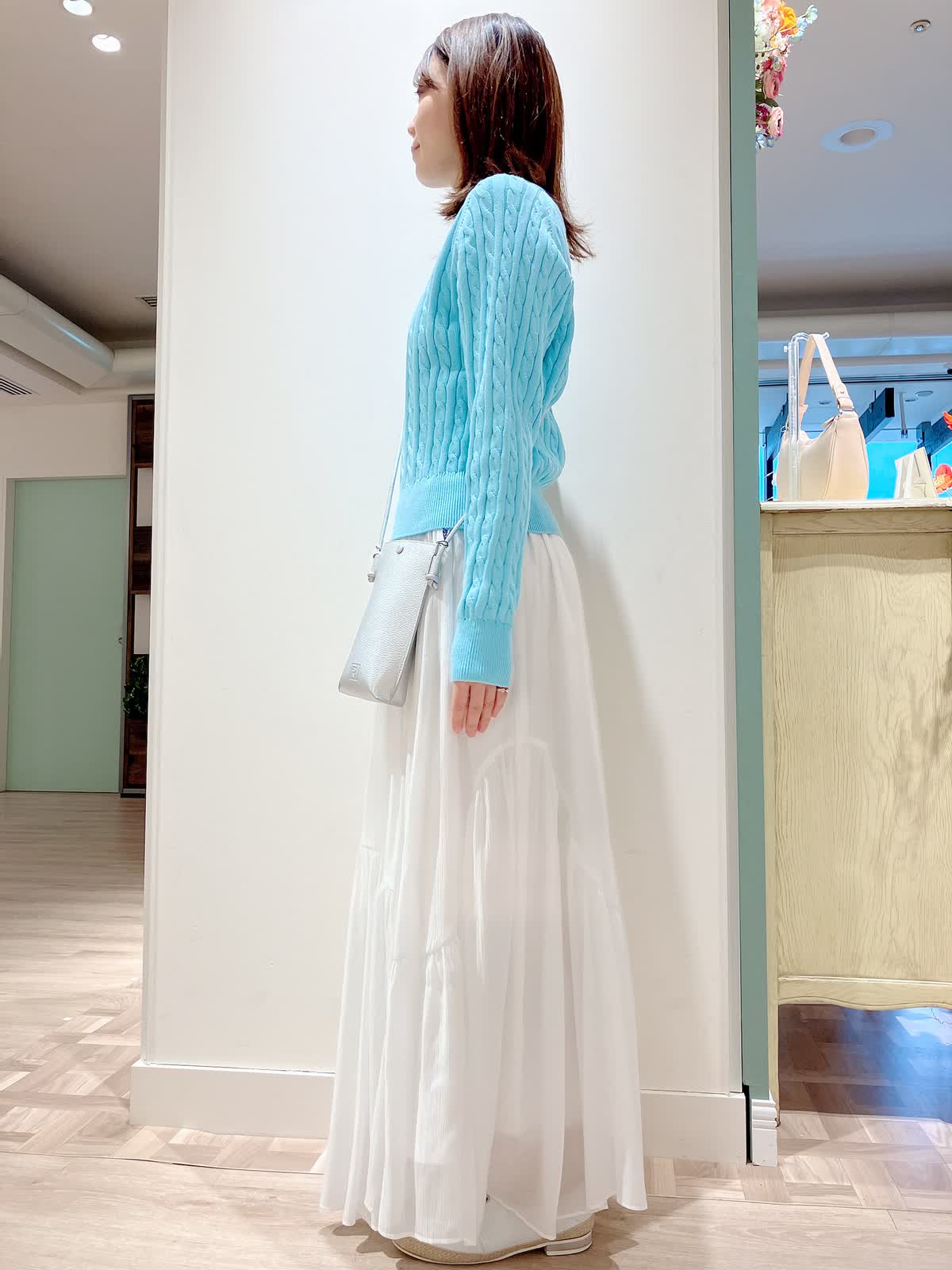 INED Lのニットを使った神戸阪急SUPERIORCLOSETのスタッフスタイリング ｜フランドル（FLANDRE）オンライン