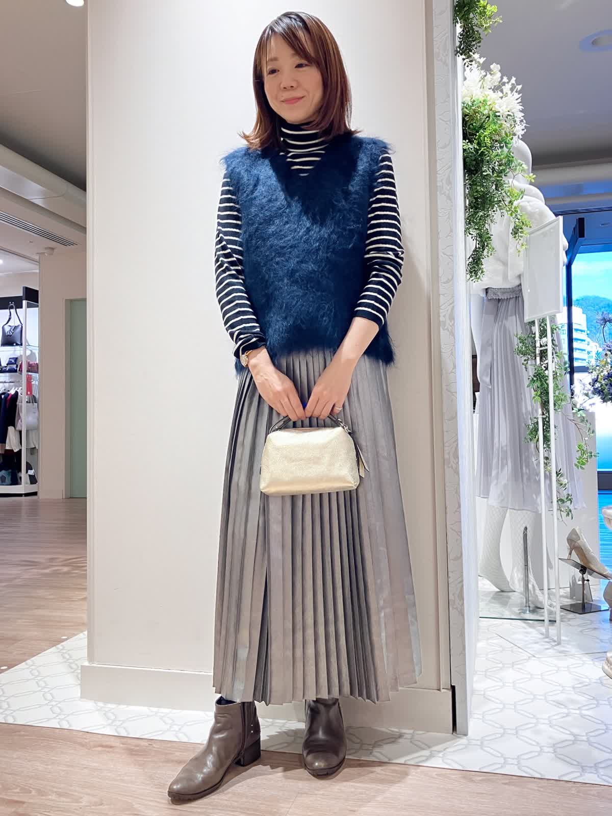 INED Lのニットを使った神戸阪急SUPERIORCLOSETのスタッフスタイリング ｜フランドル（FLANDRE）オンライン