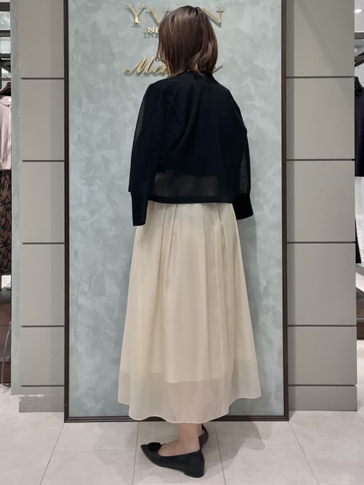 INEDのカットソーを使った札幌丸井今井SUPERIOR CLOSETのスタッフスタイリング ｜フランドル（FLANDRE）オンライン