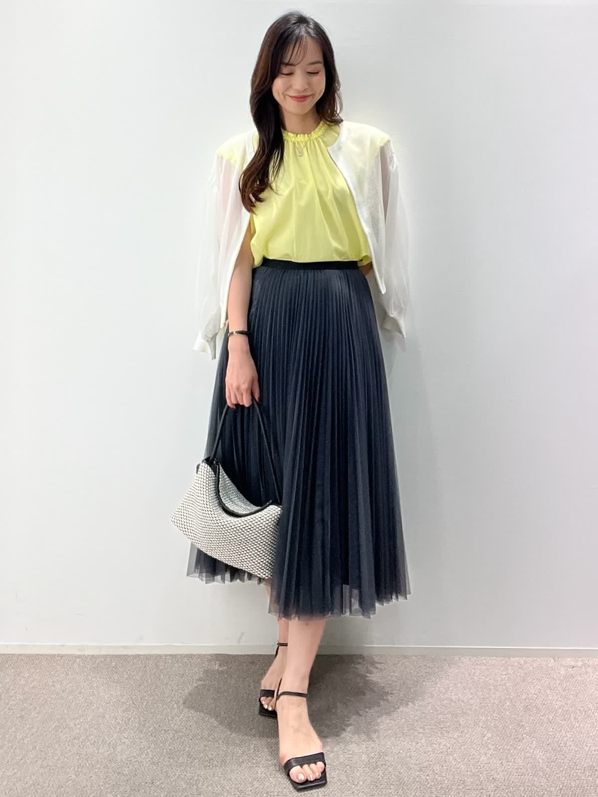 INEDのニットを使った広島三越SUPERIORCLOSETのスタッフスタイリング ｜フランドル（FLANDRE）オンライン