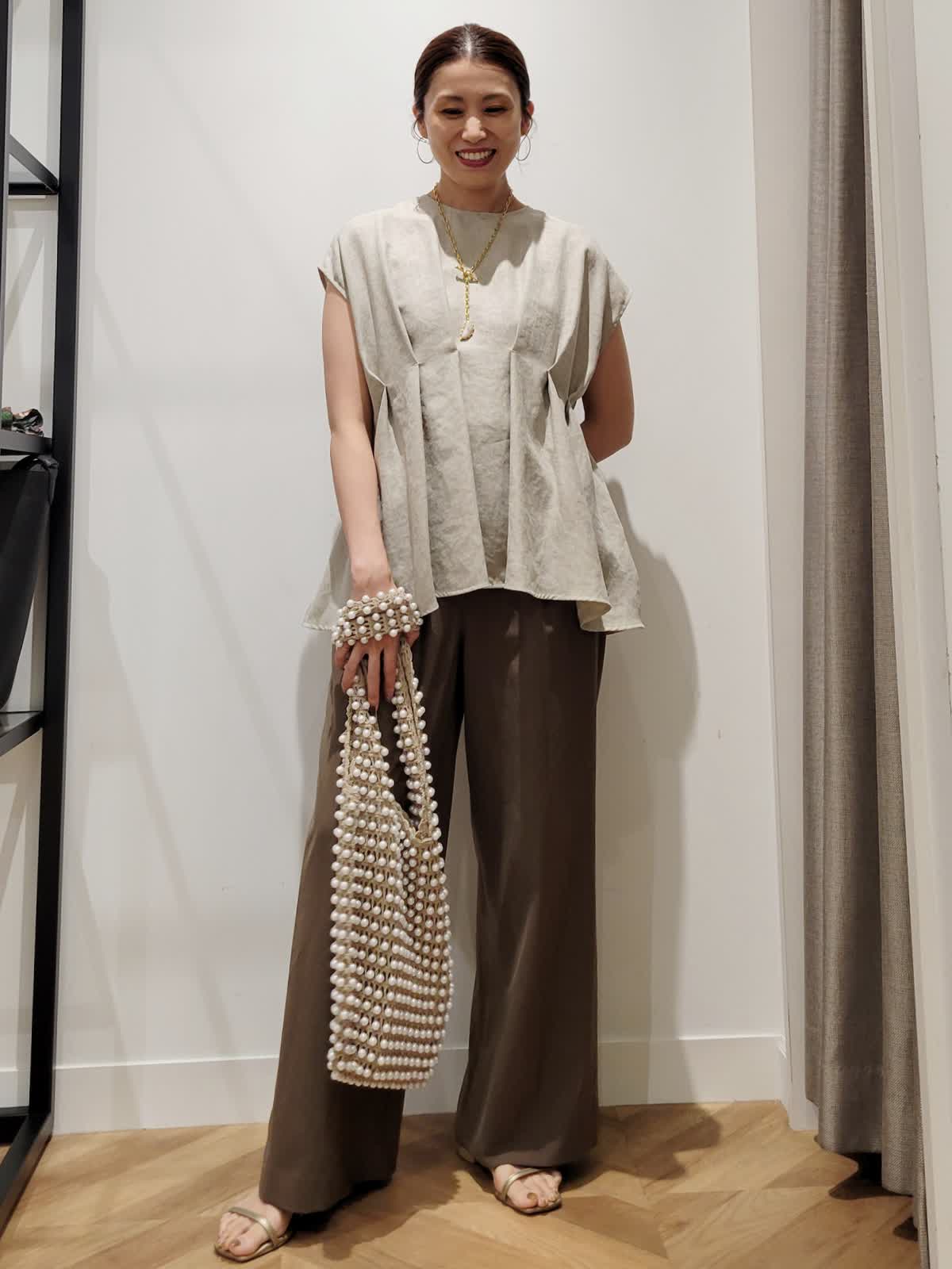 INEDのブラウスを使った岡山天満屋SUPERIORCLOSETのスタッフスタイリング ｜フランドル（FLANDRE）オンライン