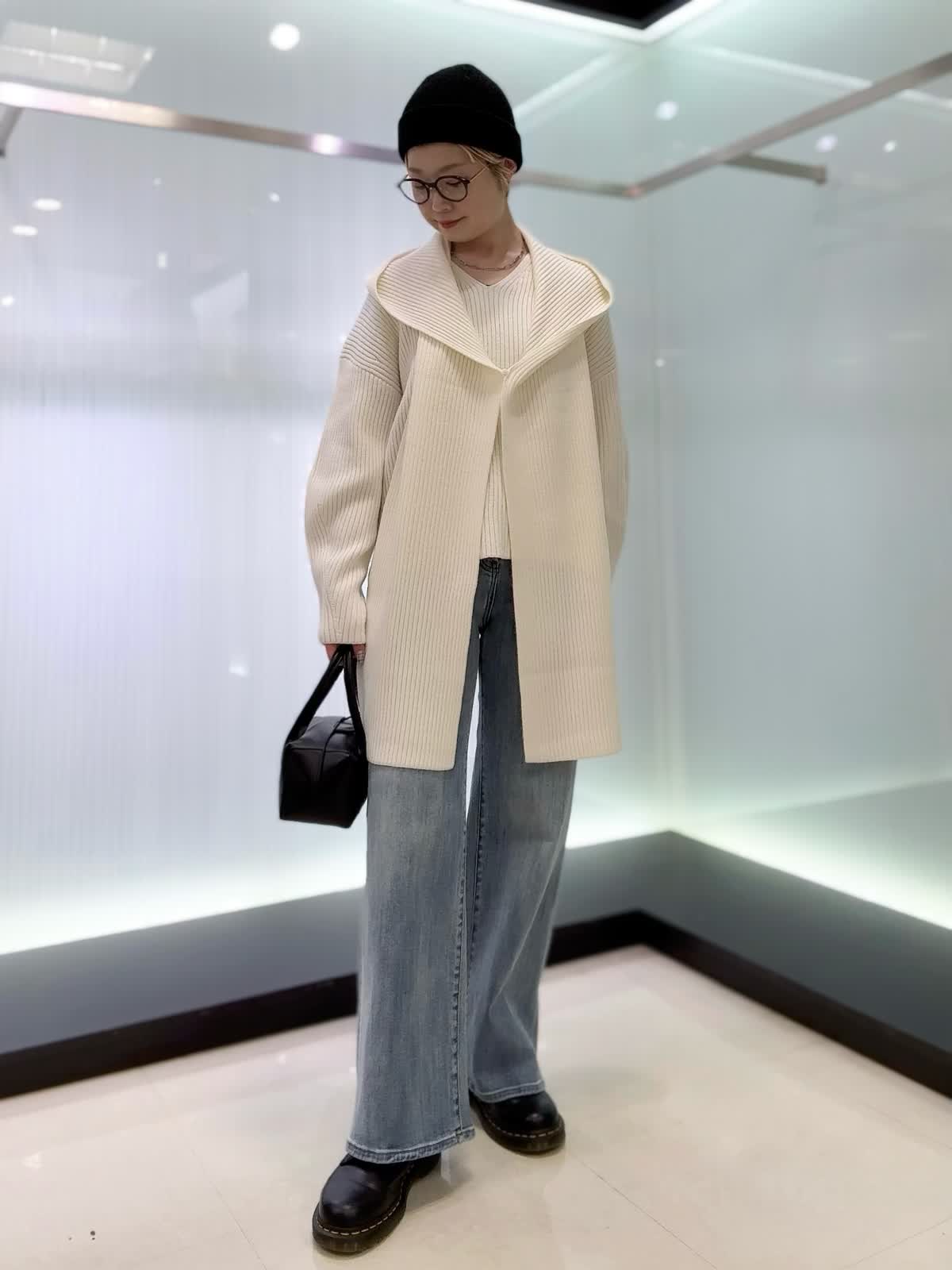 INEDのニットを使った函館丸井今井INEDのスタッフスタイリング ｜フランドル（FLANDRE）オンライン