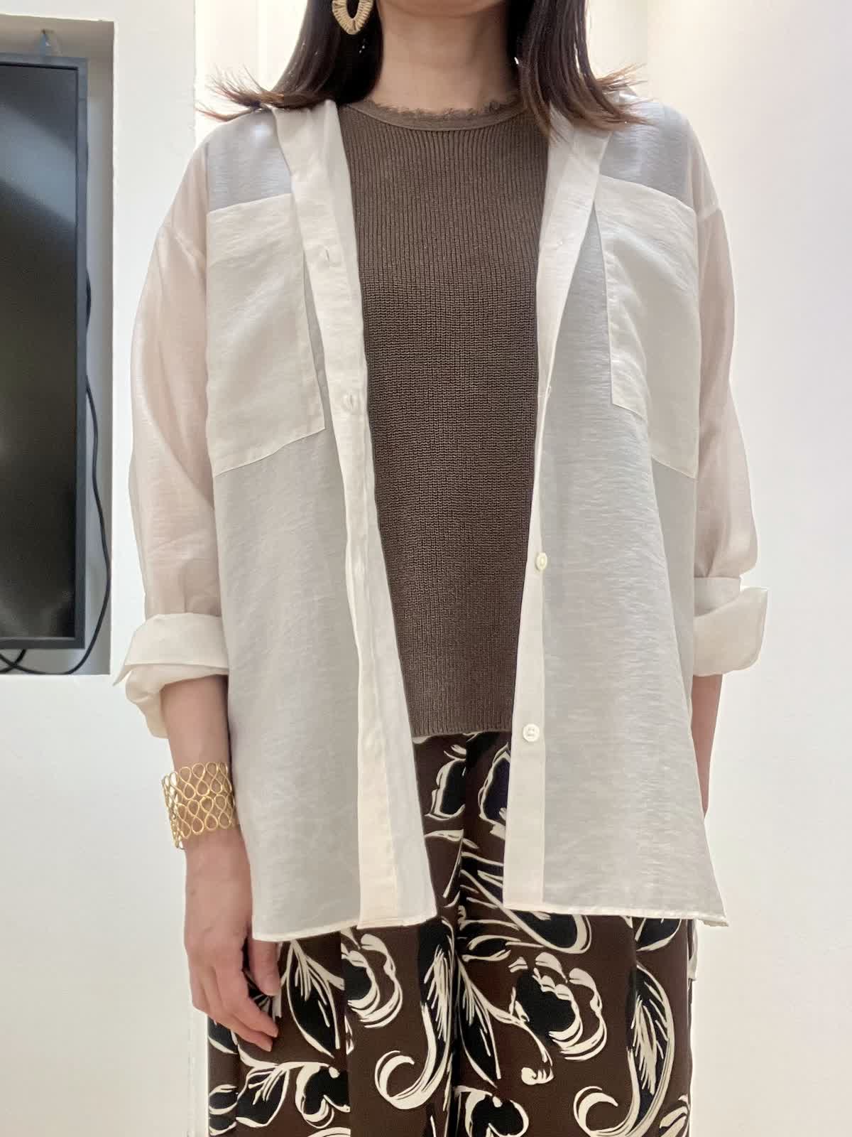 INEDのブラウスを使った小倉井筒屋SUPERIOR CLOSETのスタッフスタイリング ｜フランドル（FLANDRE）オンライン