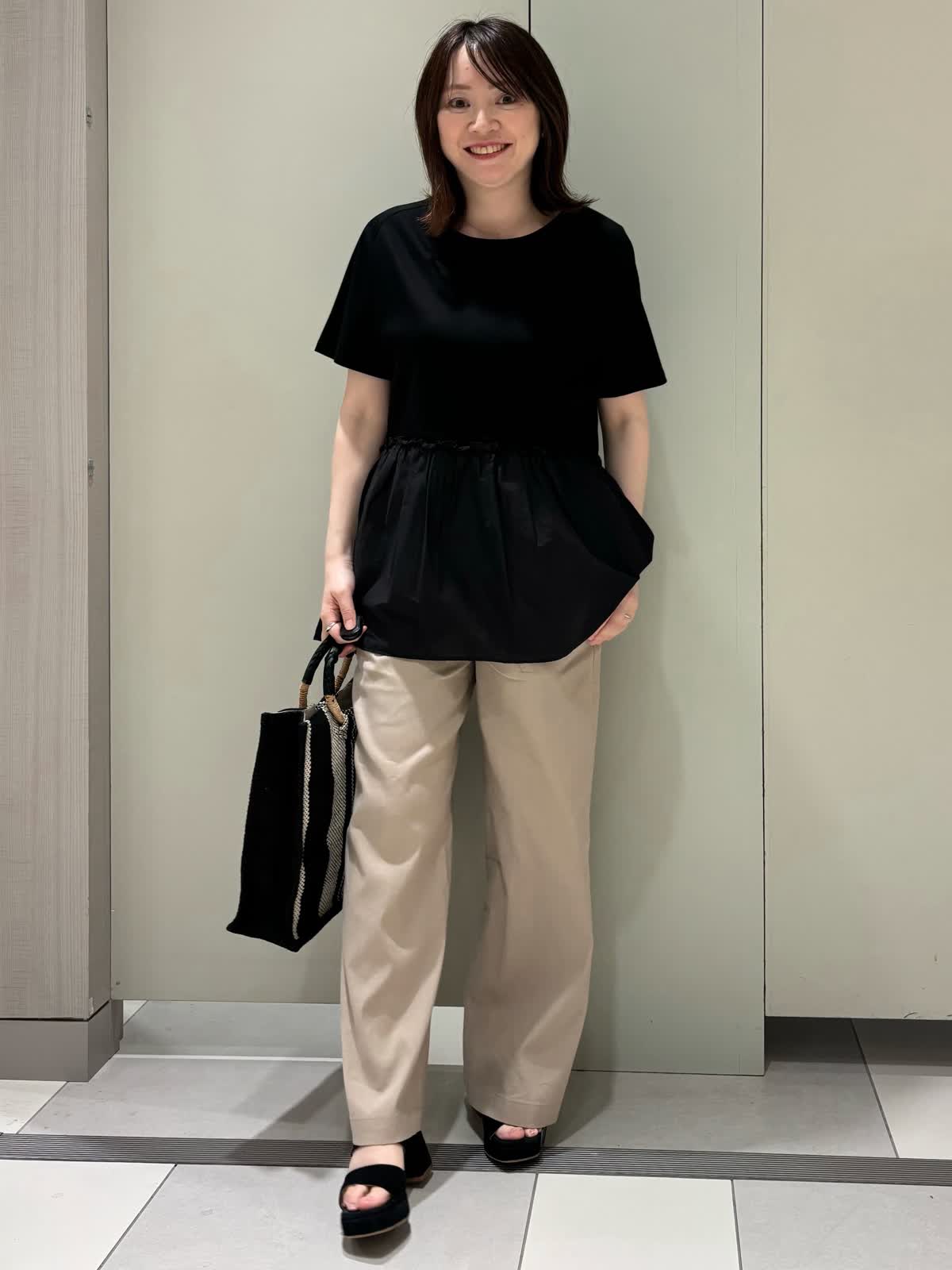 INEDのカットソーを使った梅田大丸INEDのスタッフスタイリング ｜フランドル（FLANDRE）オンライン